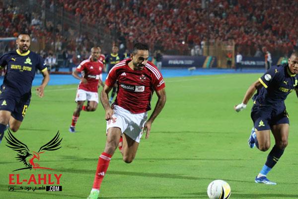 الأهلي لا يستغل الفرص ويكتفي بتعادل سلبي في الشوط الأول أمام صن داونز ...